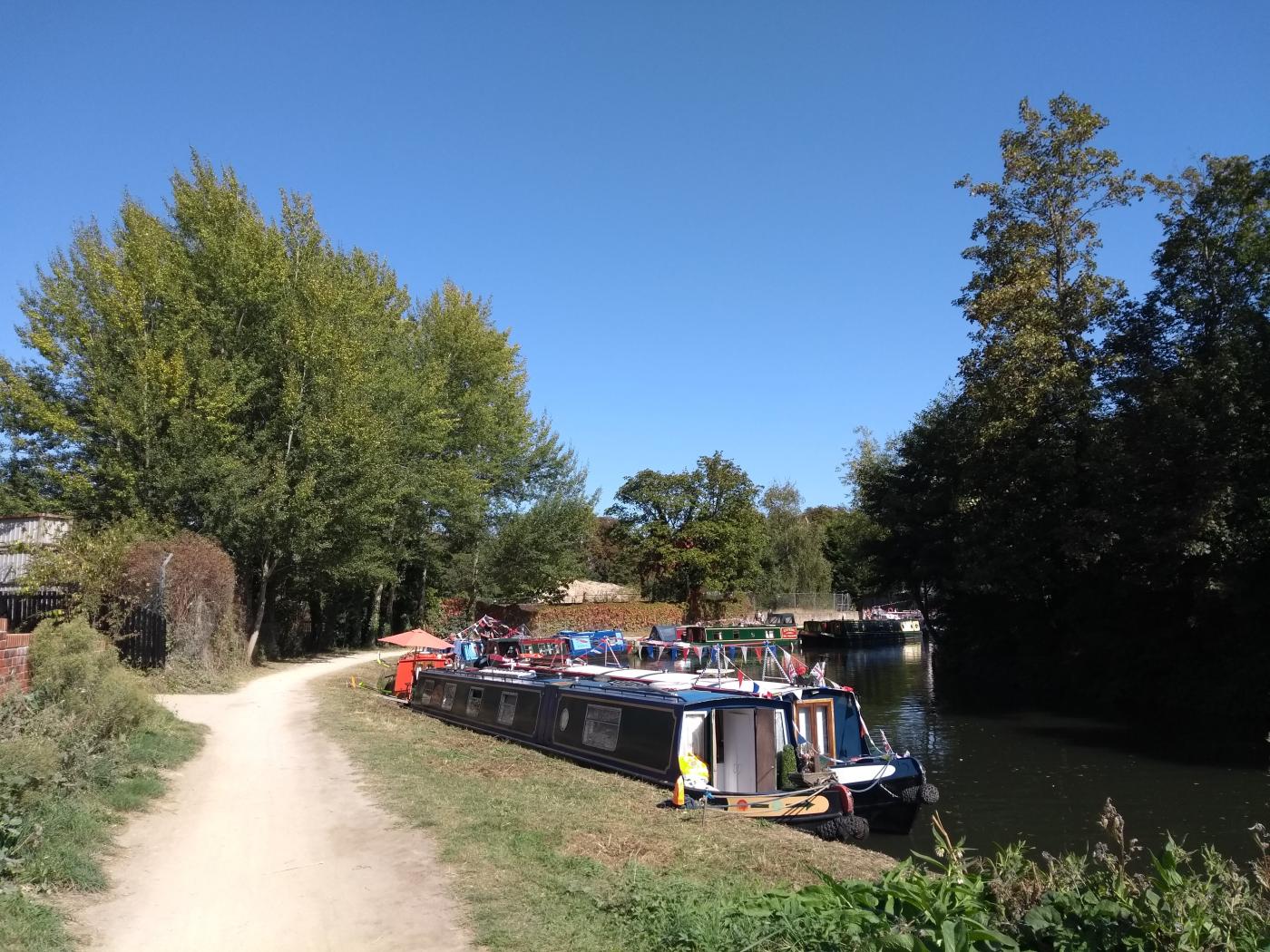 Cycling on towpaths | Cycling UK